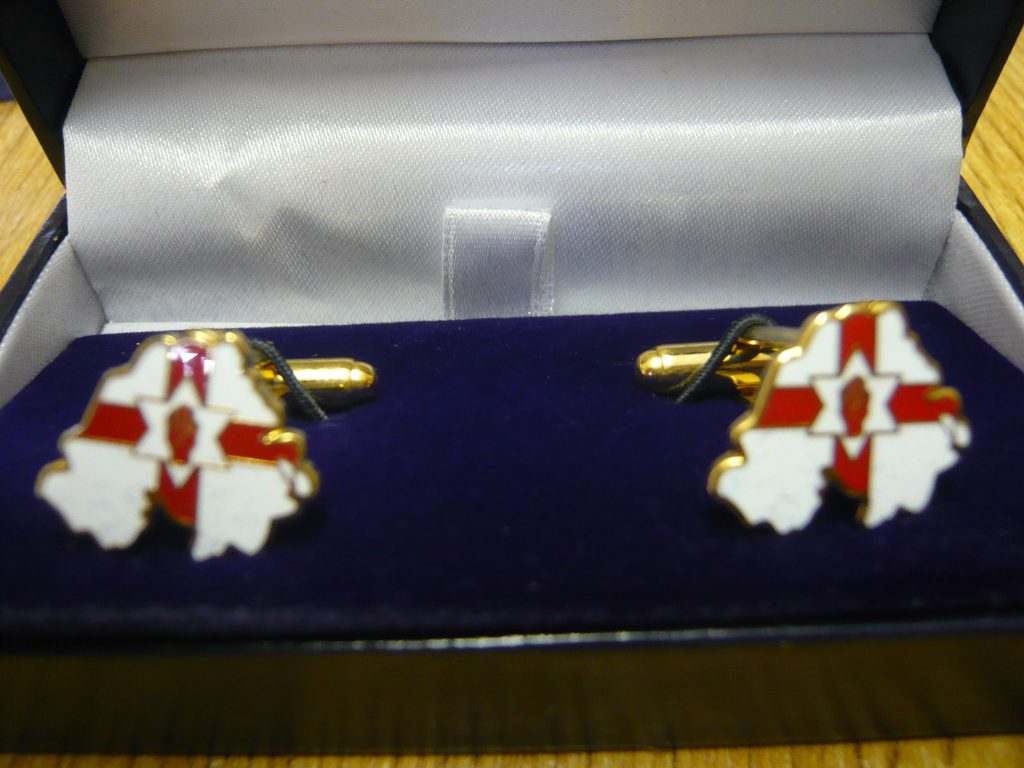 red hand of ulster cufflinks includes presentation box - ulsterflag.com